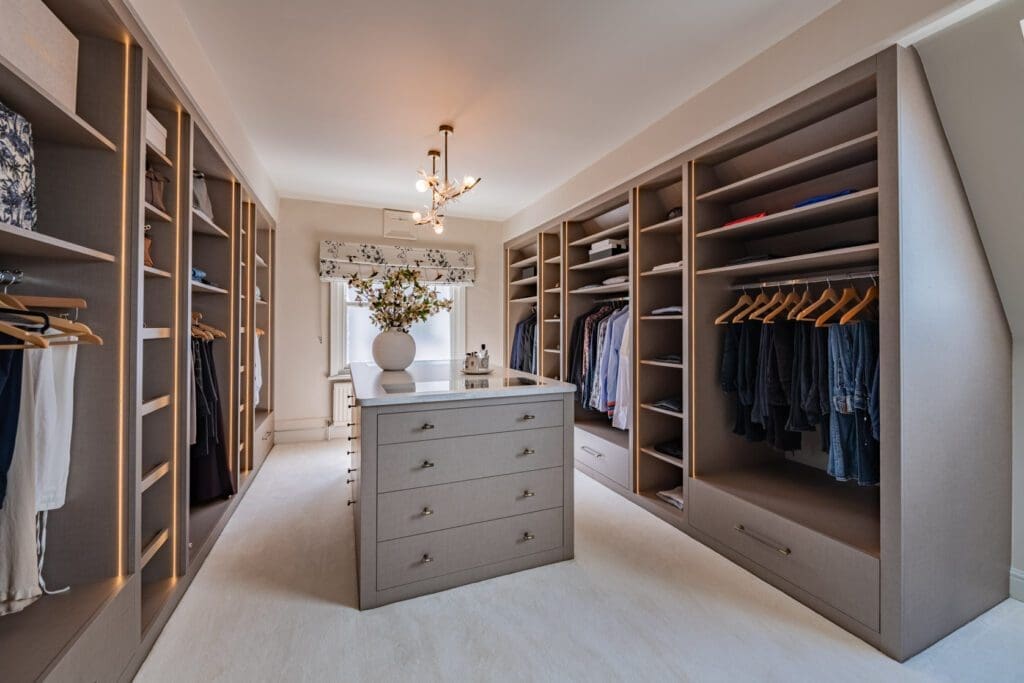 Dressing Room | Walk-in wardrobe | Bespoke furniture